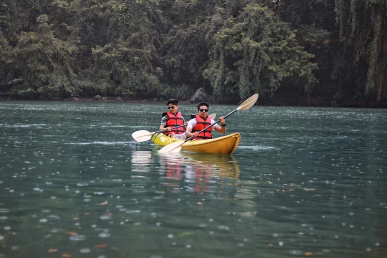 The History of Kayaking: From Inuit Tradition to Modern Sport - Beras ...
